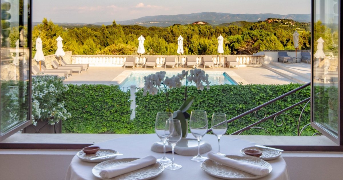 Dine at Xavier Mathieu's Table (PROVENCE) | Wine Paths
