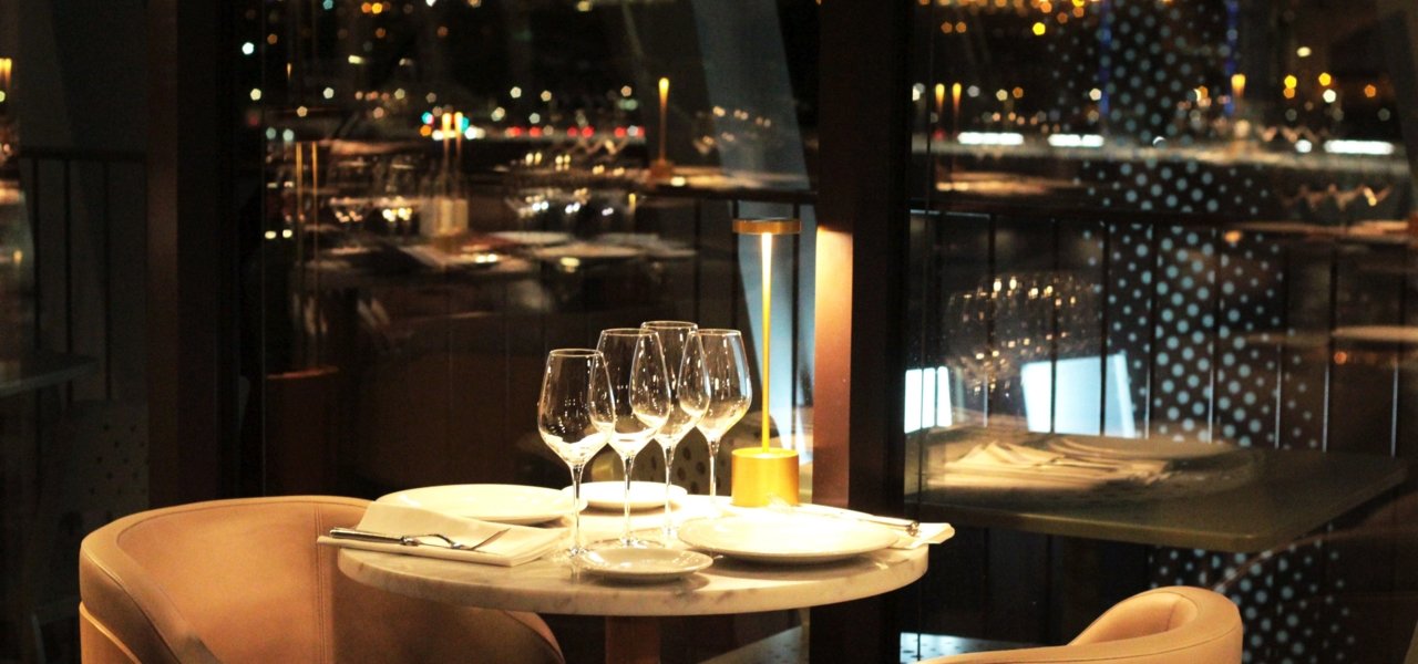 Dine at Le 7 Restaurant | Wine Paths